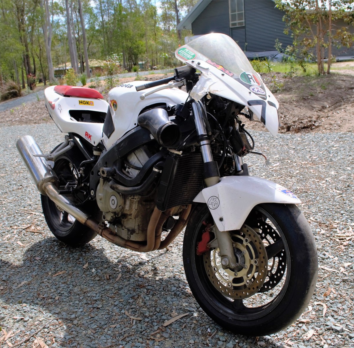 Project CBR F4i – Part One – OnTheBackWheel.com