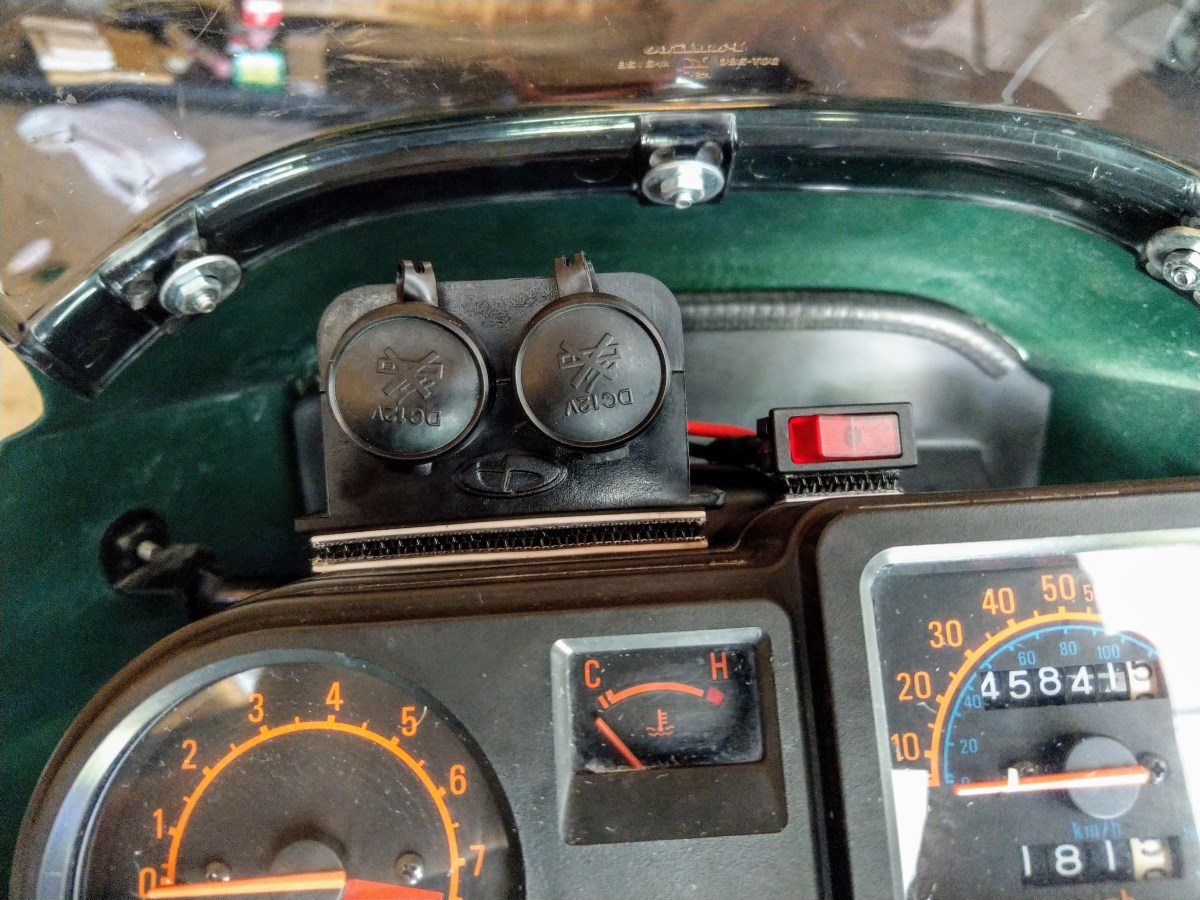 KLR650 Tinkering/Modding – Installing a 12V Outlet, A Phone Mount and ...